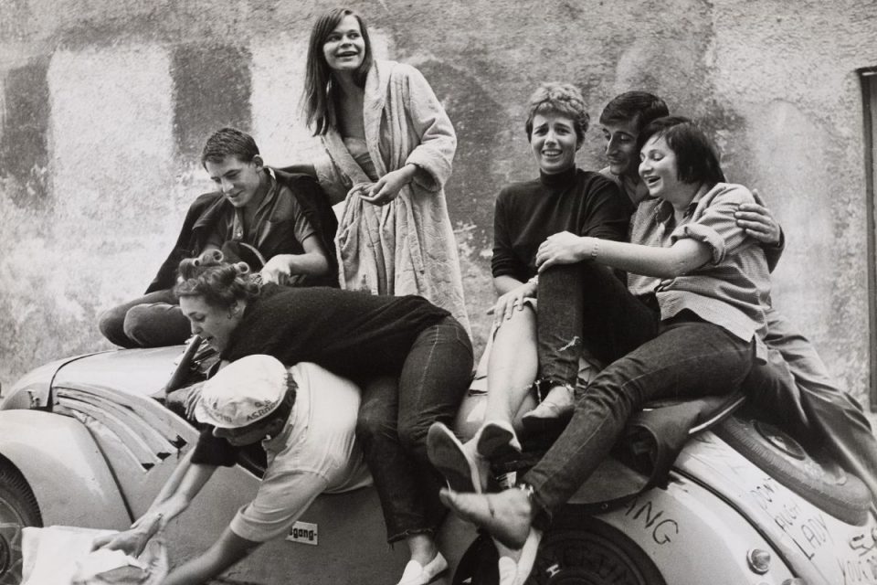 What Is the Difference Between Mods and Rockers? - Retro Galaxy