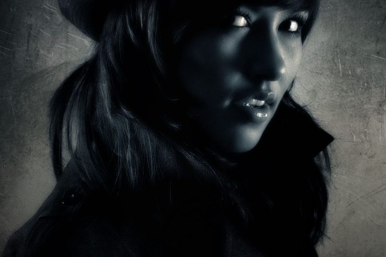 How To Dress Like A Gangster Girl - Retro Galaxy