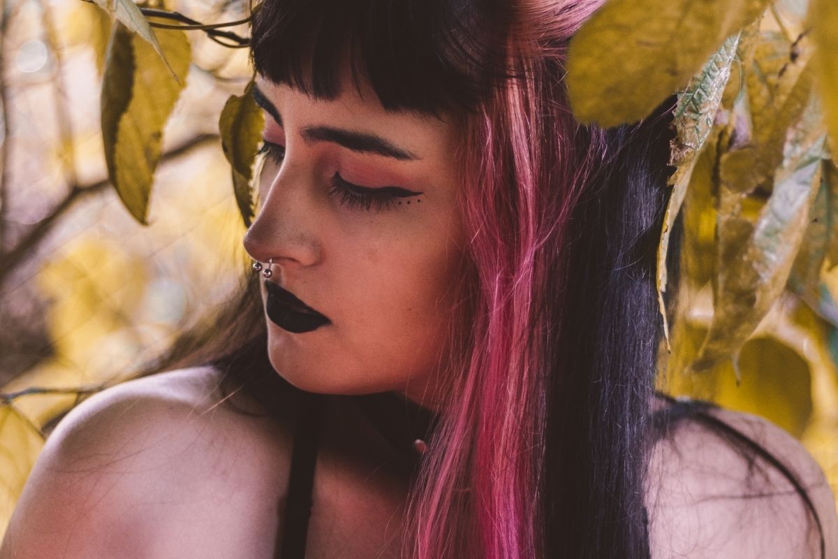 What Makes Someone A Goth? - Retro Galaxy