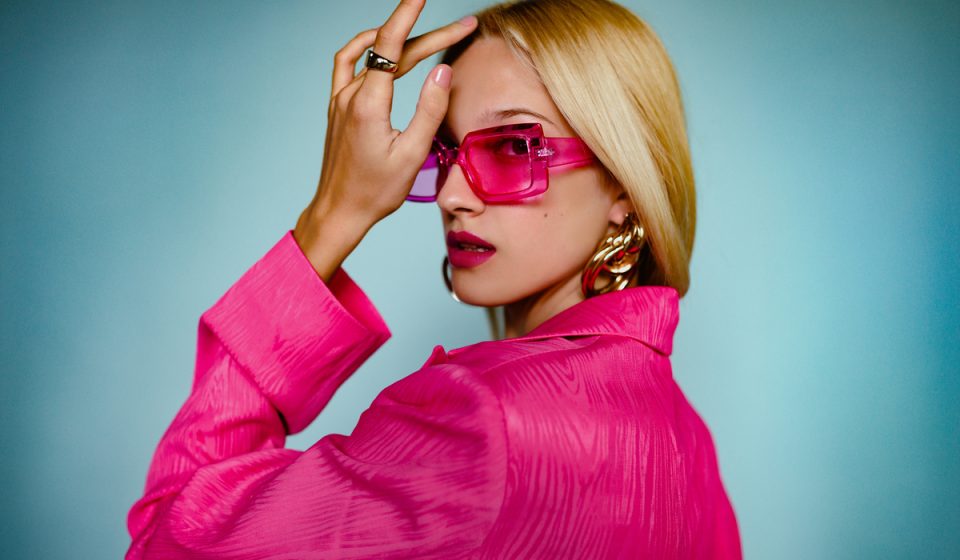 How To Dress Like A Gangster Girl - Retro Galaxy